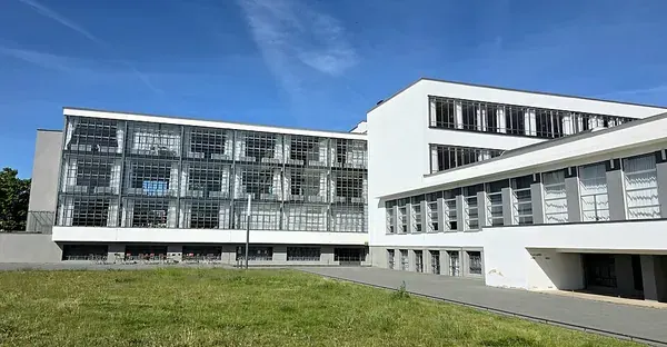 Famous Architects and Their Buildings, The Complete List